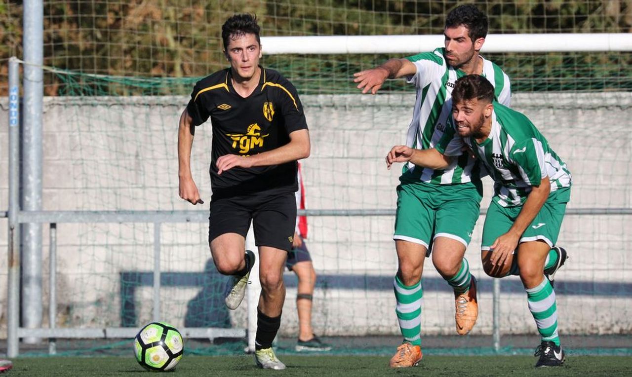 Javi Fuentes decidió el choque entre el Paiosaco y el Arzúa